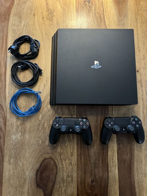PlayStation 4 inkl. 2 Controller (gebraucht) (Gebraucht) in Toffen für CHF 113 – mit Lieferung ...