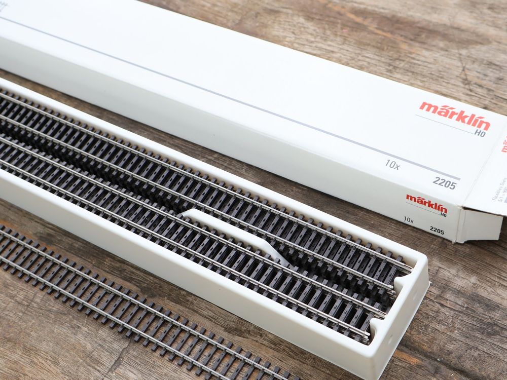 Märklin 11 x Flexgleis 2205 K-Gleis 900mm - H0 (Gebraucht) in ...