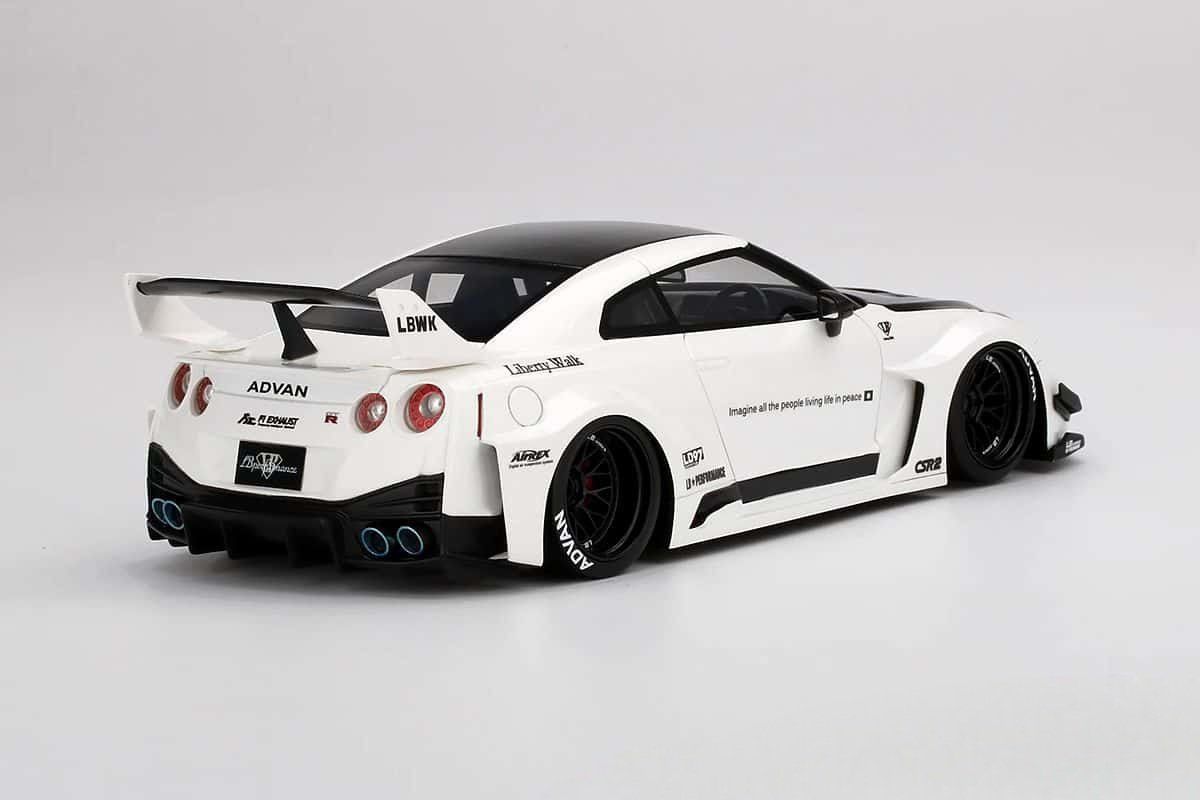 Nissan 35GT-RR Version 2 LB-Silhouette Works 1:18 TOP SPEED (Neu und ...