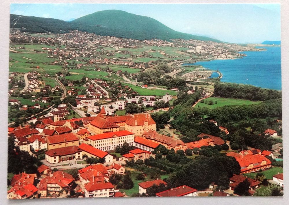 Colombier - Lac de Neuchâtel et Chaumont, vue aérienne (Defekt) in ...