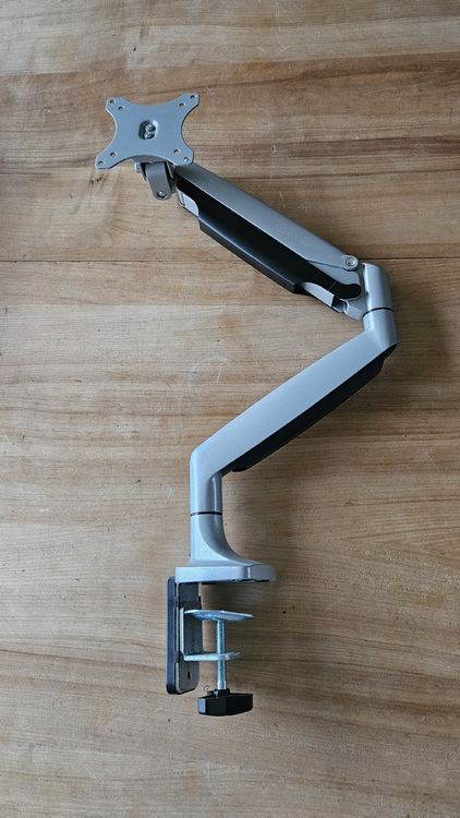 Icy Box Vesa Monitorhalterung Tisch | Kaufen auf Ricardo