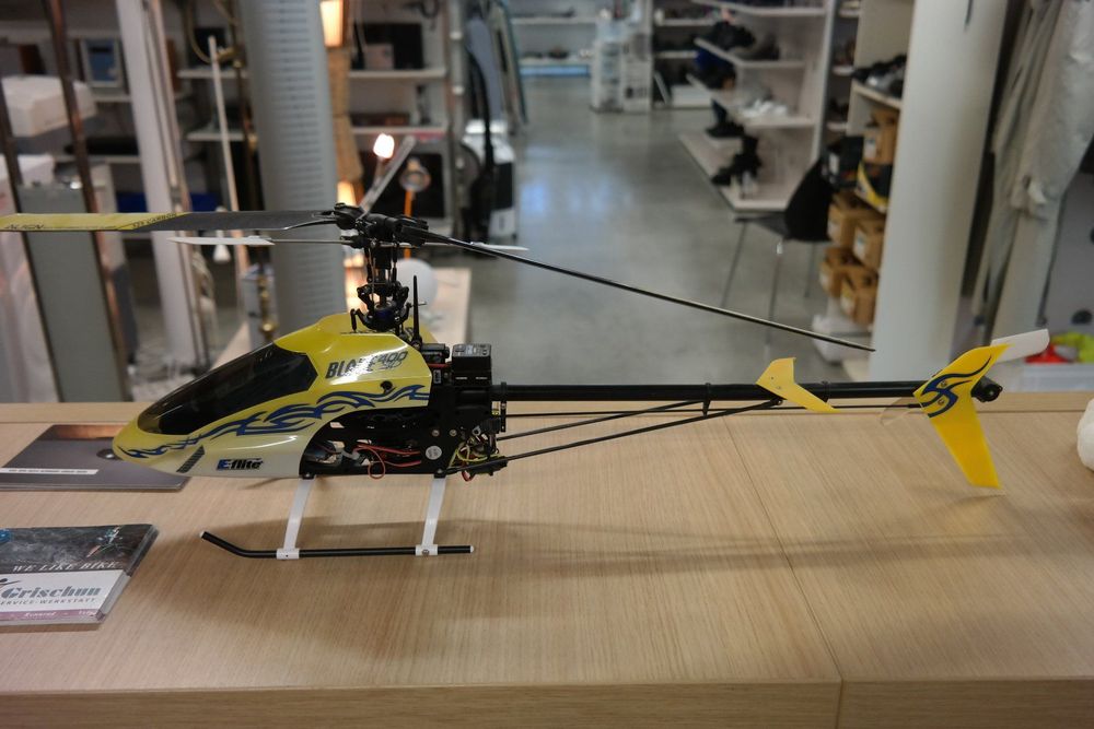 Blade 400 | Kaufen auf Ricardo