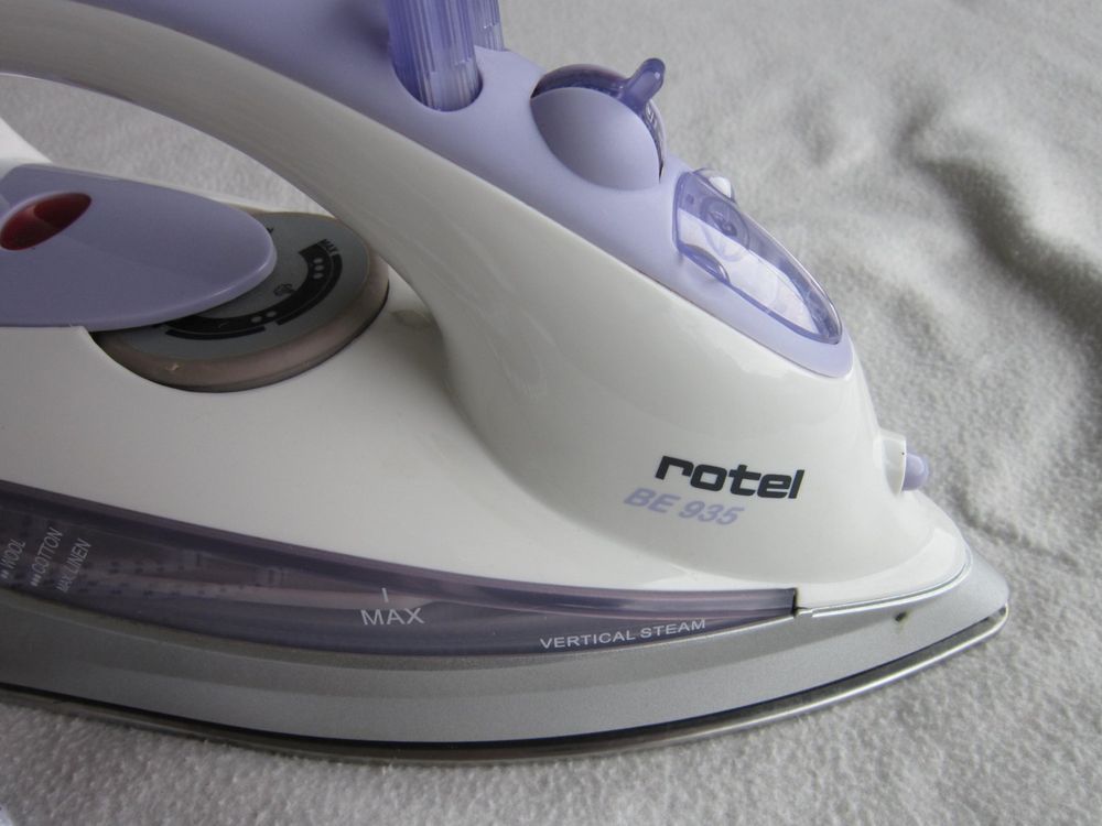 Rotel Dampfbügeleisen 2000 W. (Gebraucht) in Steinen für CHF 9 – mit Lieferung auf Ricardo kaufen