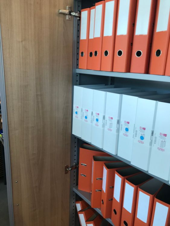 Büroschrank Holz für Ordner etc. (Neu (gemäss Beschreibung)) in ...