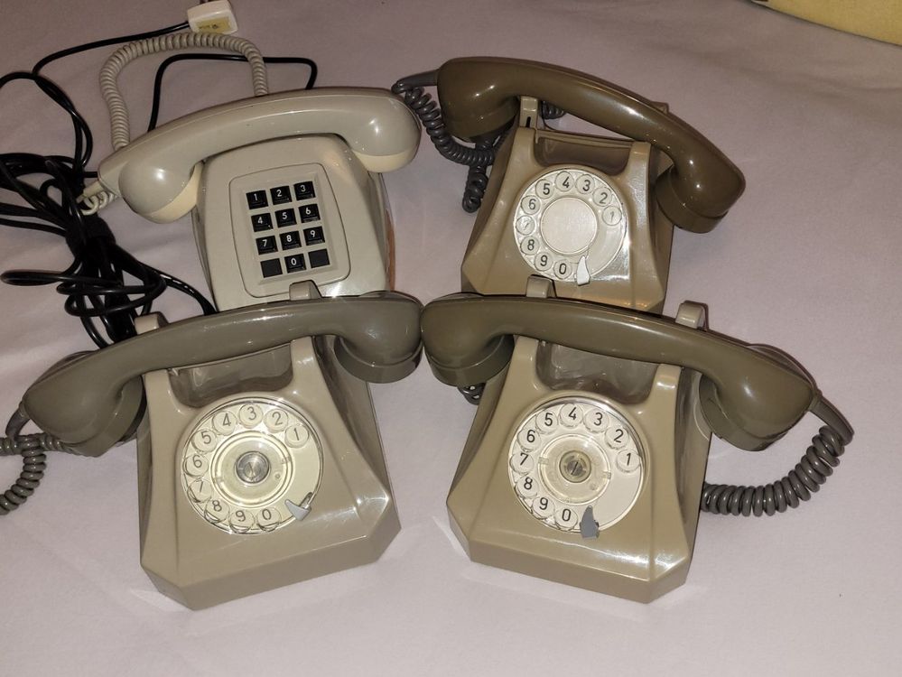 4 antike Telefone | Kaufen auf Ricardo