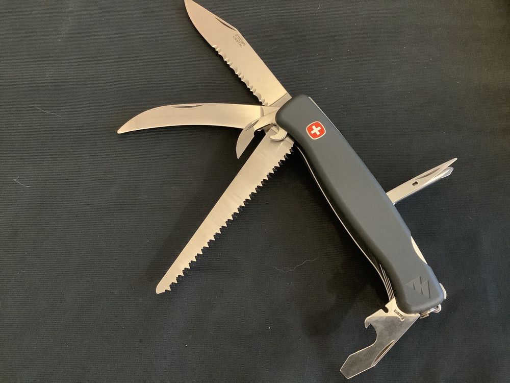 Wenger Messer W120 (Neu (gemäss Beschreibung)) in für CHF 130 – mit ...