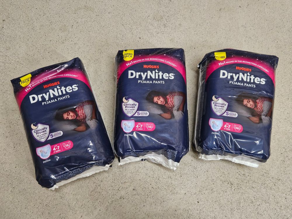Huggies Frozen Windel DryNites (Neu und originalverpackt) in Zürich für ...