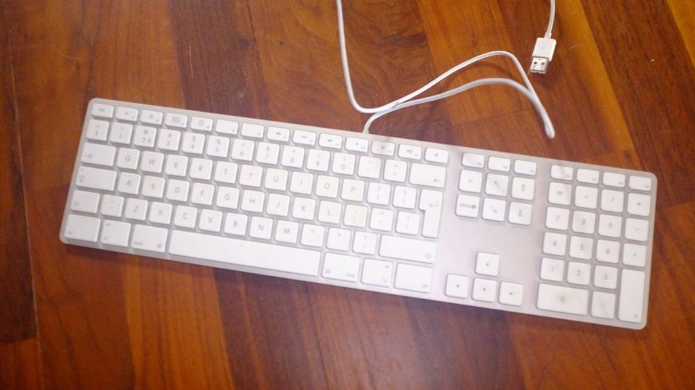 Original Apple external keyboard (Gebraucht) in Ennenda für CHF 20 ...