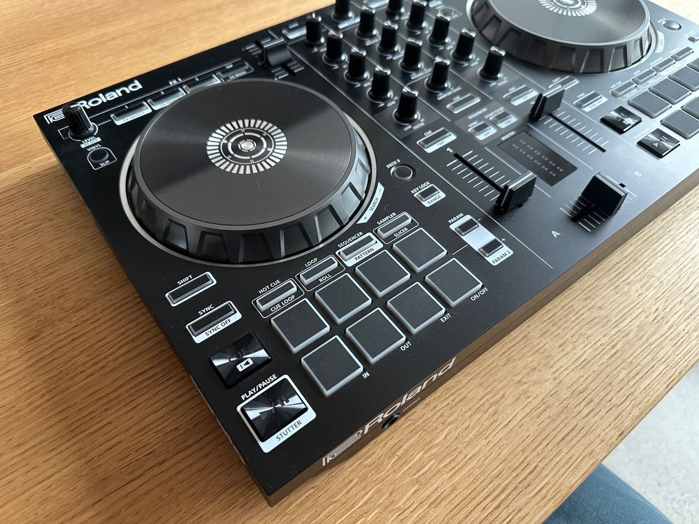 Roland DJ-202 Serato DJ Controller - Top Zustand! (Gebraucht) in Aarau ...