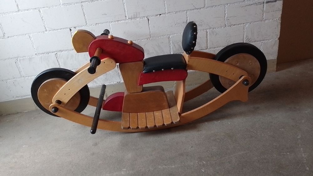 Schaukelpferd Als Motorrad