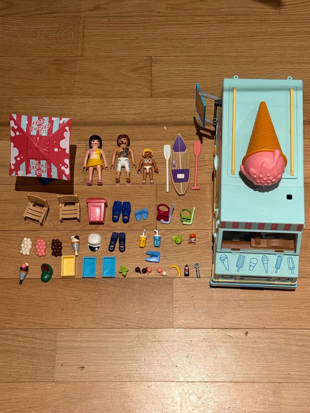 Playmobil My Life Ice Cream Truck mit Surfshop 71904 (Gebraucht) in Au ...