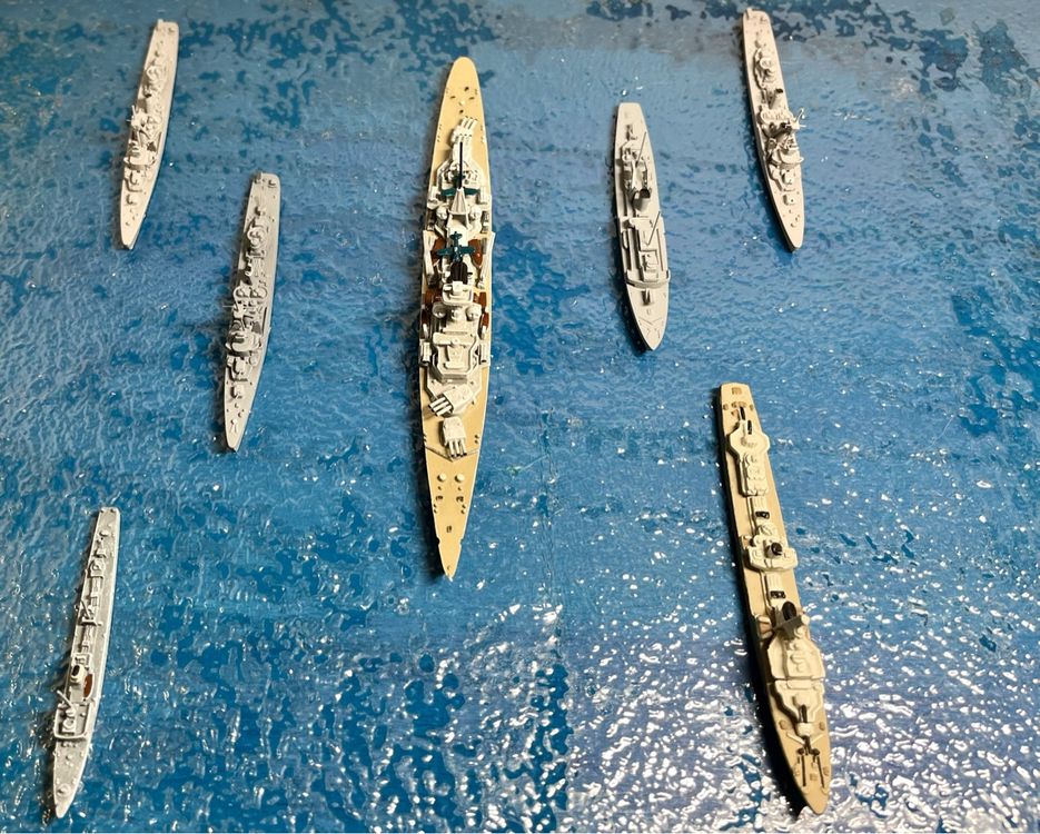 1:1250 Kriegsmarine "Hansa" mit Panzerkreuzer und Zerstörern | Kaufen ...