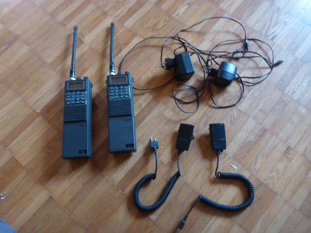 2x Flugfunkgerät Icom IC-A-20 (Gebraucht) in Fanas für CHF 29 – mit ...