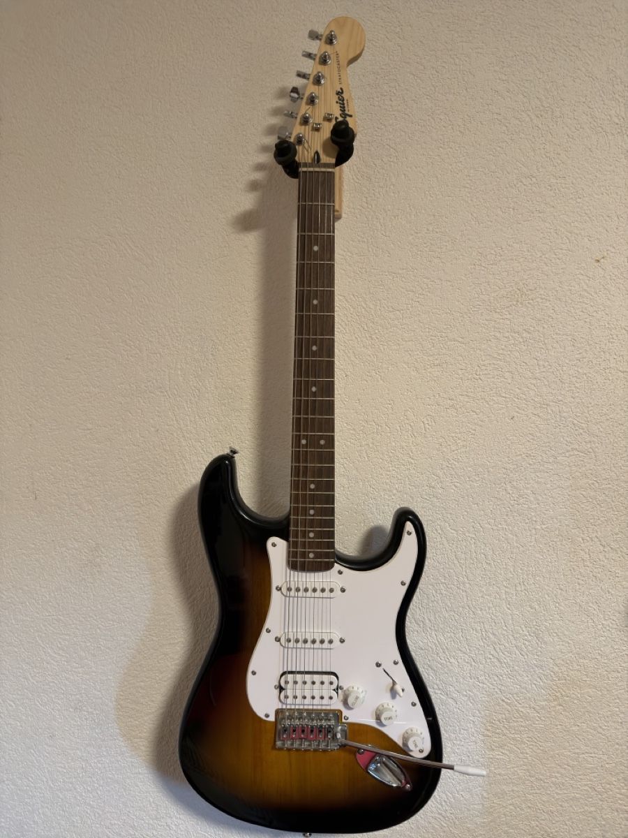 Guitar électrique Squier Strat (D'occasion) à Semsales pour CHF 100 ...