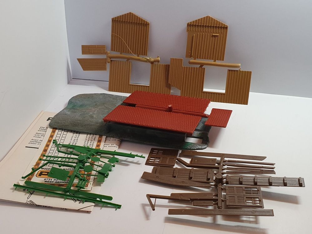 Güterschuppen wie bei der SBB/BLS / Bausatz / 1:87 / Pola (Neu und ...