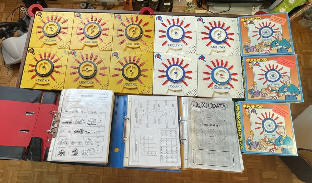 lot de lexi data avec boites ou manuel. (D'occasion) à peseux pour CHF ...