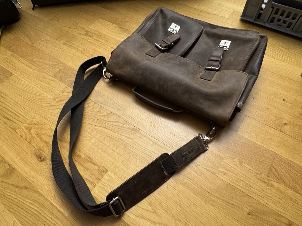 Robuste Ledertasche für Alltag & Büro (Neu (gemäss Beschreibung)) in ...