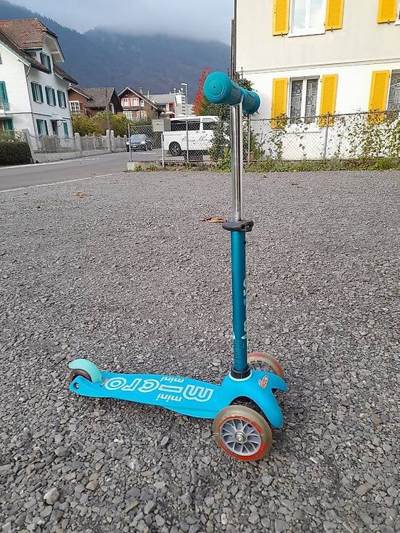 Micro Mini Scooter mit LED-Rädern und neuer Bremse (Gebraucht) in Ingenbohl für CHF 20 – nur ...