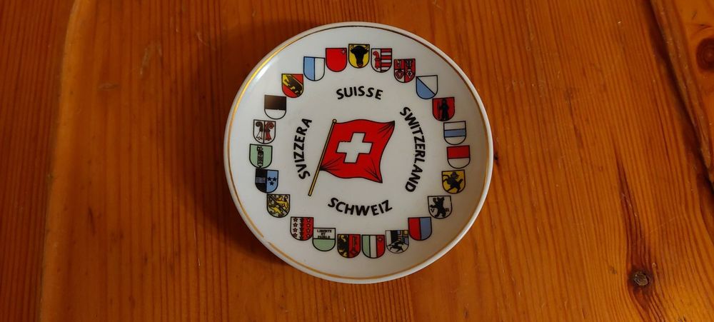 Kleiner Wandteller Schweiz (Neu (gemäss Beschreibung)) in Kallnach für CHF 6 – mit Lieferung auf ...