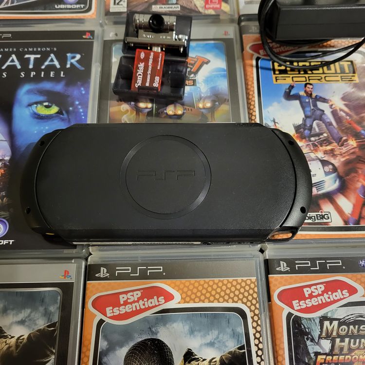 SONY PSP 3000 mit Go!Cam + 15 PSP Spiele | Kaufen auf Ricardo