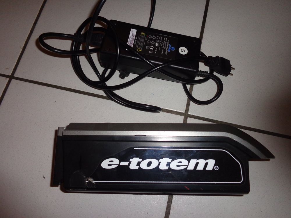 E-Bike Totem Akku und Ladegerät (Gebraucht) in für CHF 159 – mit ...