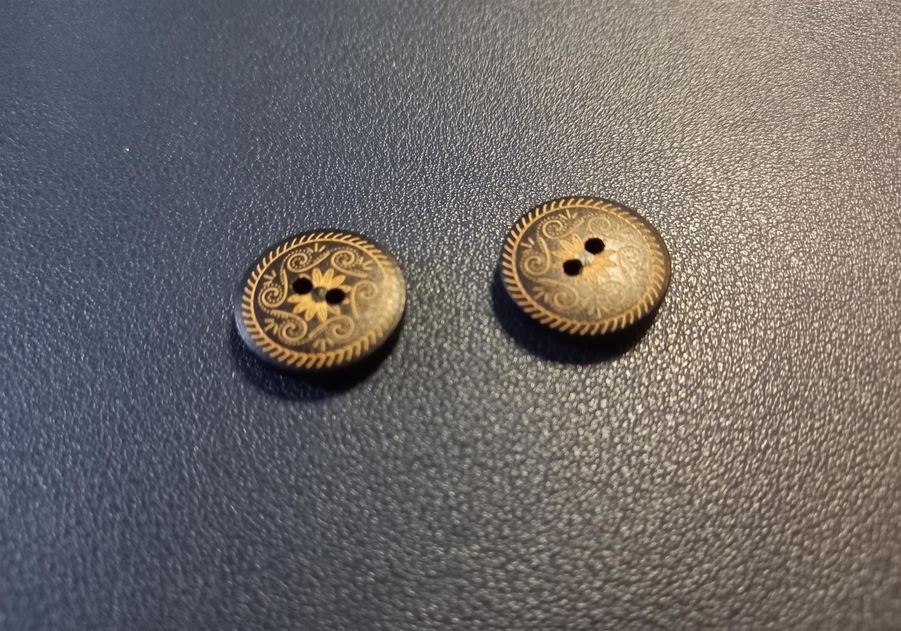 200x Runder Knopf aus Holz - Bouton couture en bois (Neu (gemäss ...