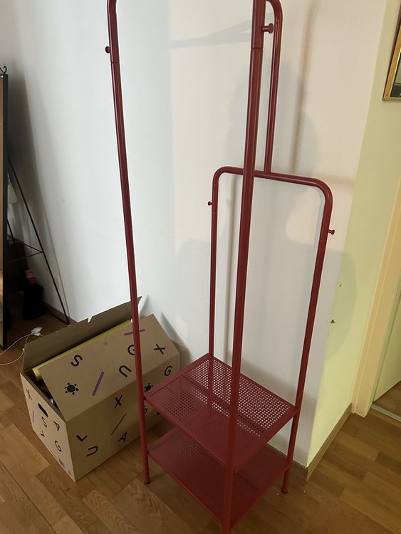 Red Clothes Rack with Two Shelves (Neu (gemäss Beschreibung)) in Zürich ...