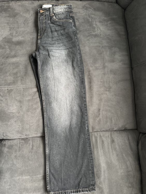 Jeans bershka (Neuf avec emballage d'origine) à Onex pour CHF 25 – avec ...