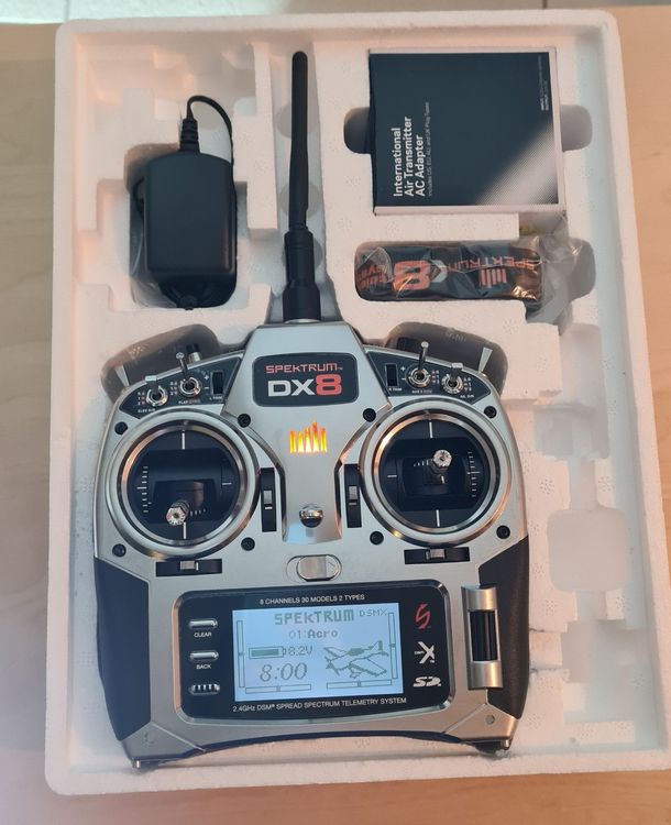 Spektrum DX8 – 8-Kanal Fernsteuerung (NEUWERTIG, OVP!) (Neu (gemäss Beschreibung)) in Ettiswil ...