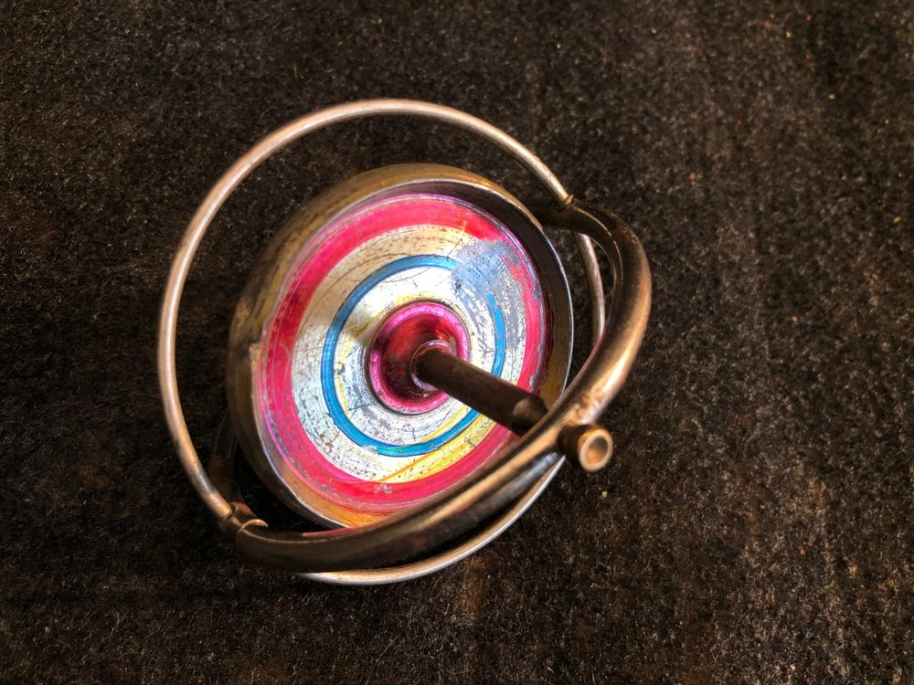 Gyroscope jouet vintage. (Gebraucht) in Saignelégier für CHF 16.8 – mit ...