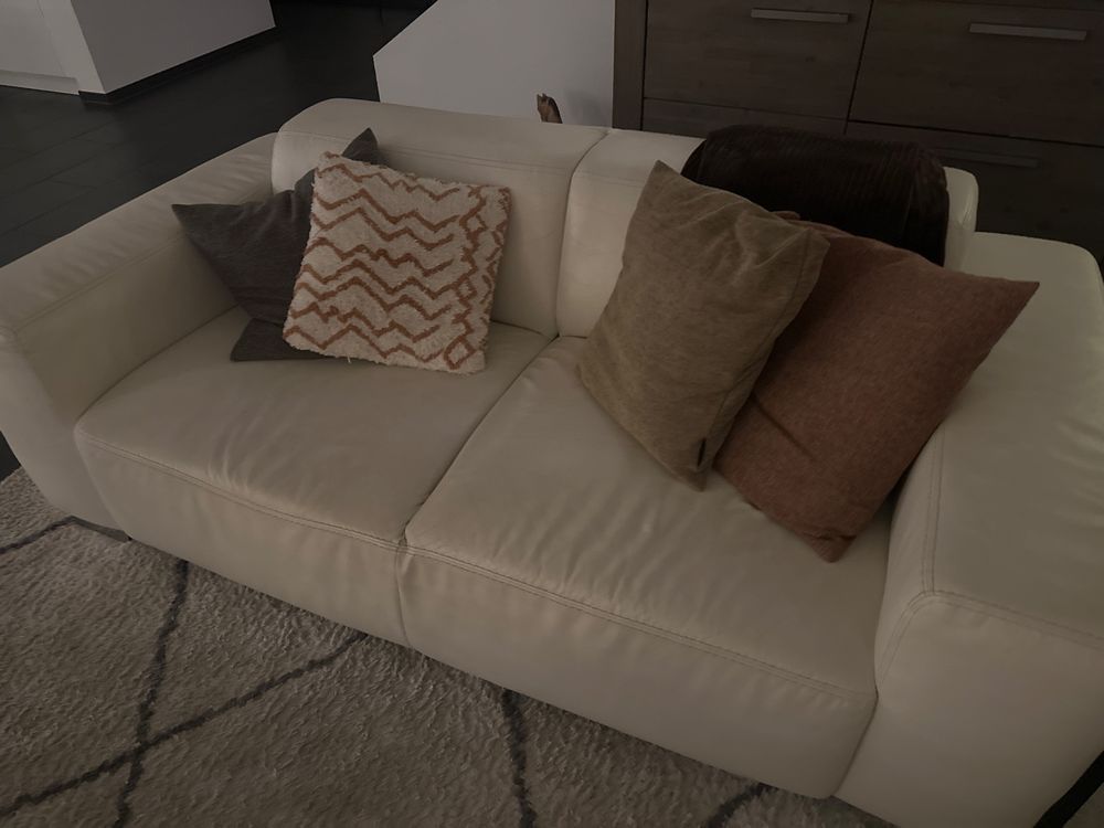 Leder Sofa weiss,2er, Life Line, ABBY (Gebraucht) in Buchs AG für CHF 19 – nur Abholung auf ...