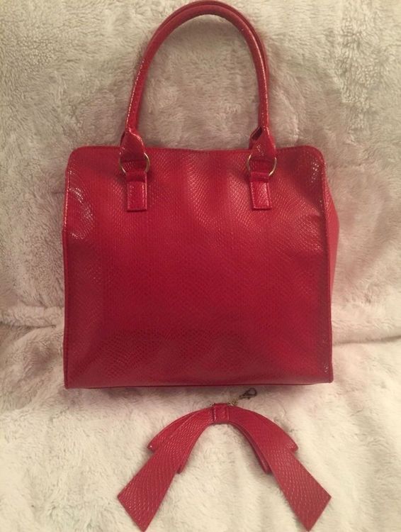 Neuwertige Handtasche rot in Schlangenleder-Optik Python | Kaufen auf ...