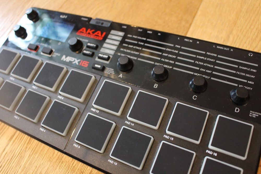 AKAI MPX16 Drum Sampler/Controller/Recorder (Gebraucht) in für CHF 93 ...