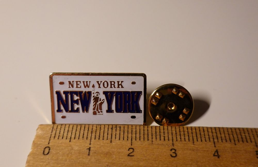 NEW YORK Pin (Neu (gemäss Beschreibung)) in für CHF 1 – mit Lieferung ...