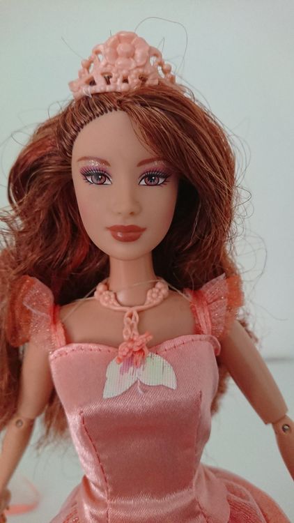 Barbie 12 tanzende Prinzessinnen dancing Princesses Edeline | Kaufen ...