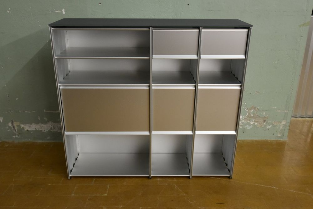Schweizer Designer Regal aus Aluminium Radar (Gebraucht) in ...