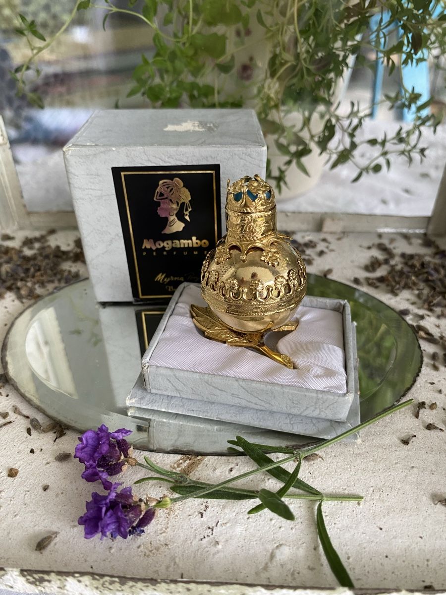 Parfumminiaturen von Myrna Pons (Gebraucht) in Tägerwilen für CHF 22 – nur Abholung auf Ricardo ...