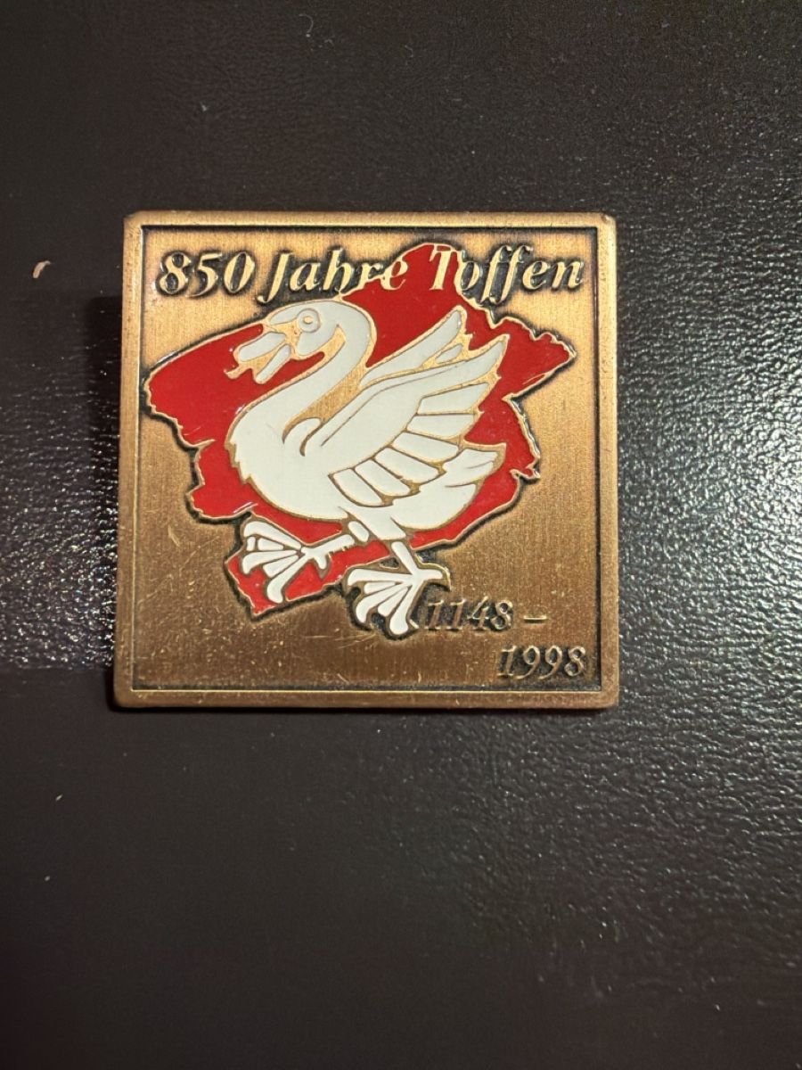 850 Jahre Toffen Jubiläums-Pin 1148-1998 (Gebraucht) in Toffen für CHF ...
