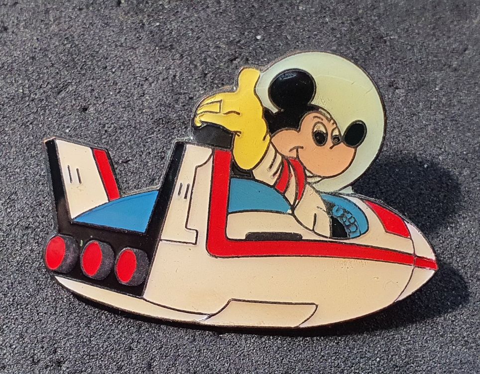 V833 - Pin Walt Disney - Mickey Mouse im UFO (Gebraucht) in Reinach BL ...