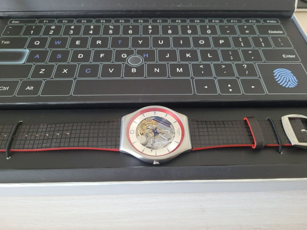 Swatch 2Q - James Bond Uhr - nicht mehr erhältlich | Kaufen auf Ricardo