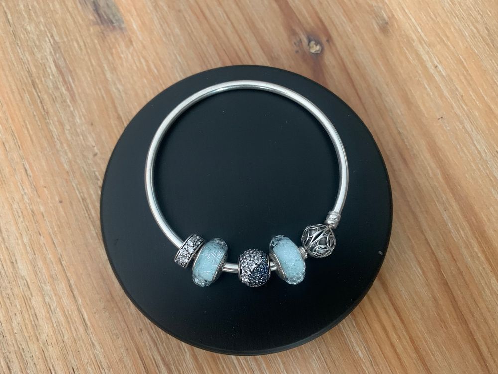 Pandora bracelet avec 4 charms - Pandora Armreif mit 5 Charm | Kaufen ...