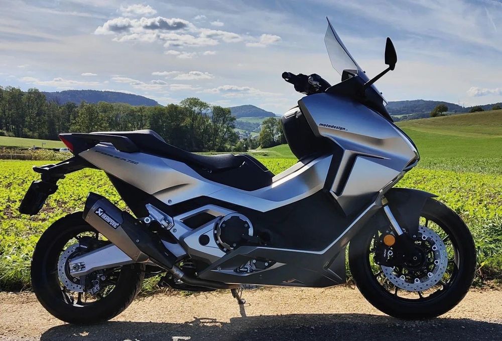 Honda Forza 750 (NSS750) mit diversem Zubehör | Kaufen auf Ricardo