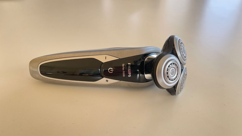 PHILIPS Rasierer series 9000 S9711/31 (Gebraucht) in Rotkreuz für CHF 101 – mit Lieferung auf ...