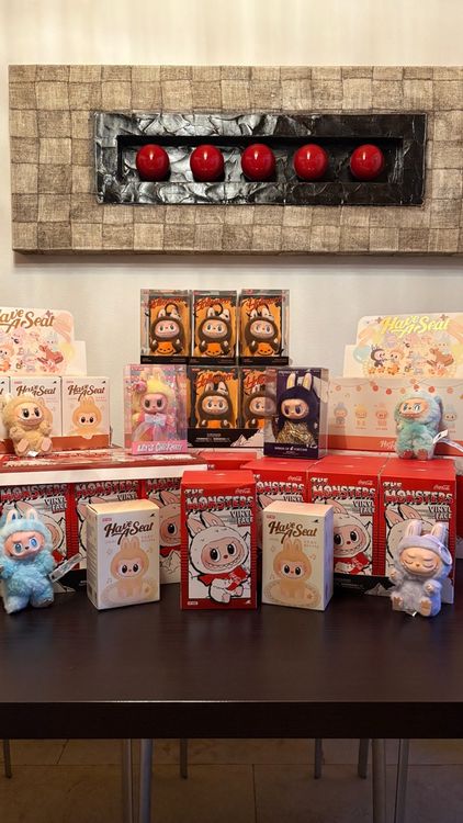 Labubu Blind Box Neu und original verpackt (Neu und originalverpackt) in Basel für CHF 2700 ...