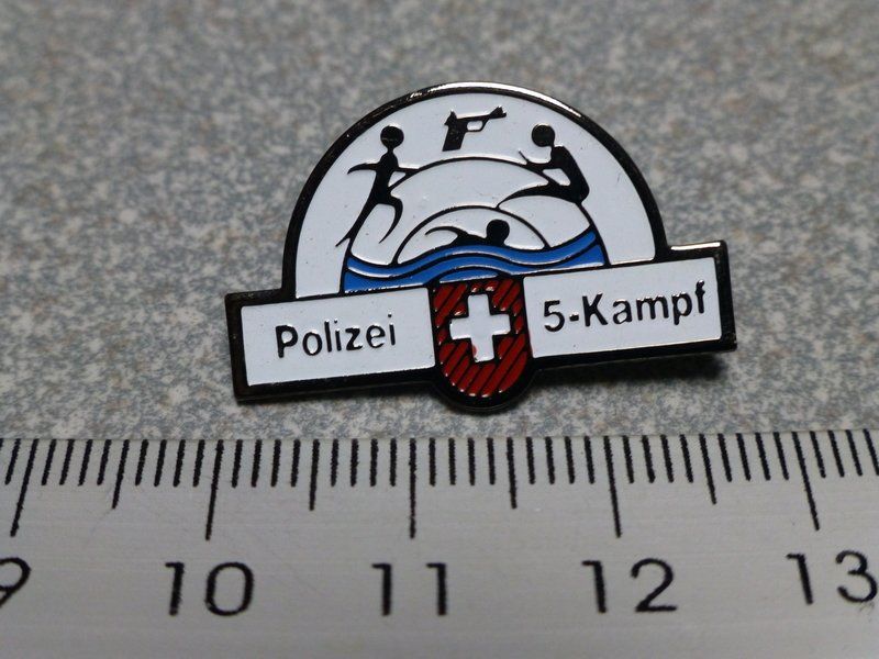 PIN PINS POLIZEI POLICE POLIZIA STAPO KAPO Kanton Stadt (Gebraucht) in Gränichen für CHF 3 – mit ...
