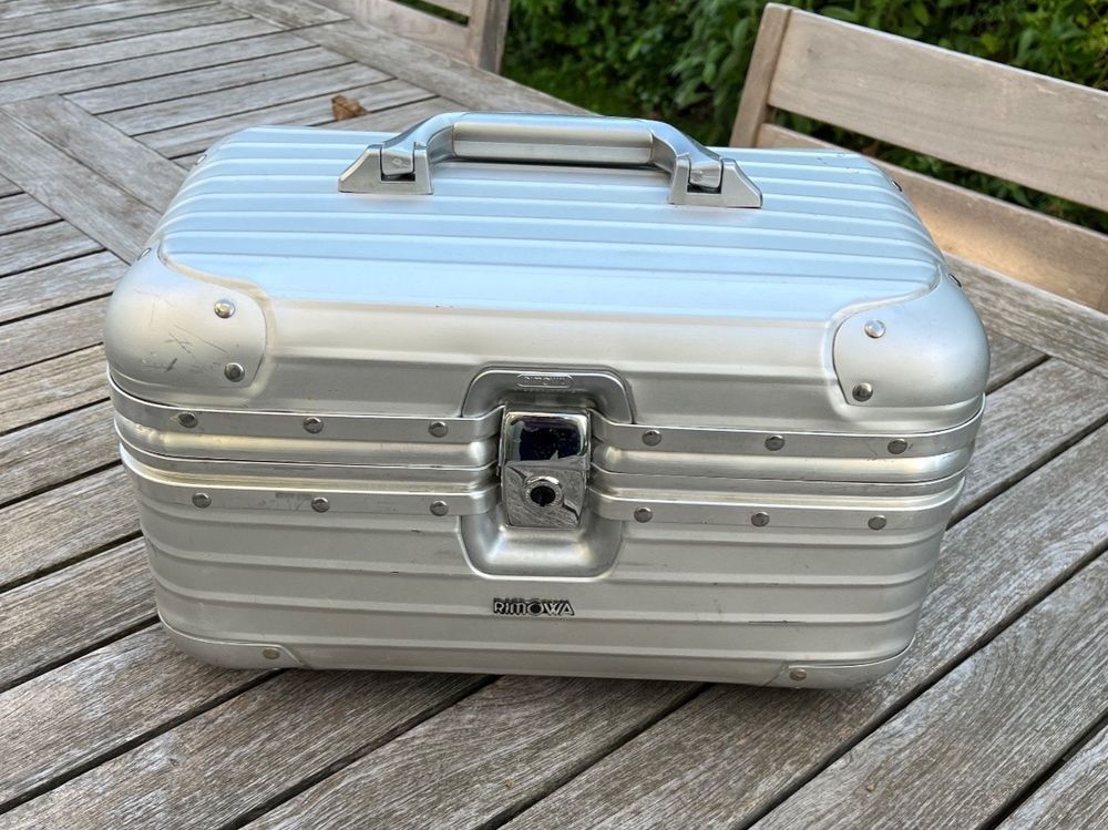Rimowa Alu Beauy Case (Gebraucht) in für CHF 160 – mit Lieferung auf ...