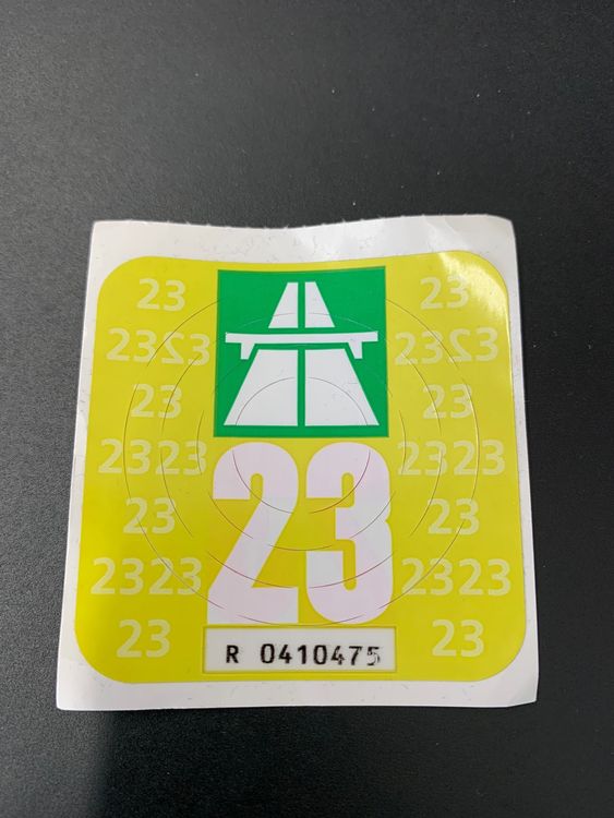 Autobahnvignette 2023 (Neu und originalverpackt) in Anglikon für CHF 35 – mit Lieferung auf ...