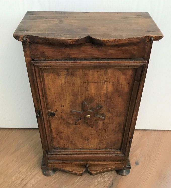 Faszinierend Kleines Schrankchen Holz Ebenbild