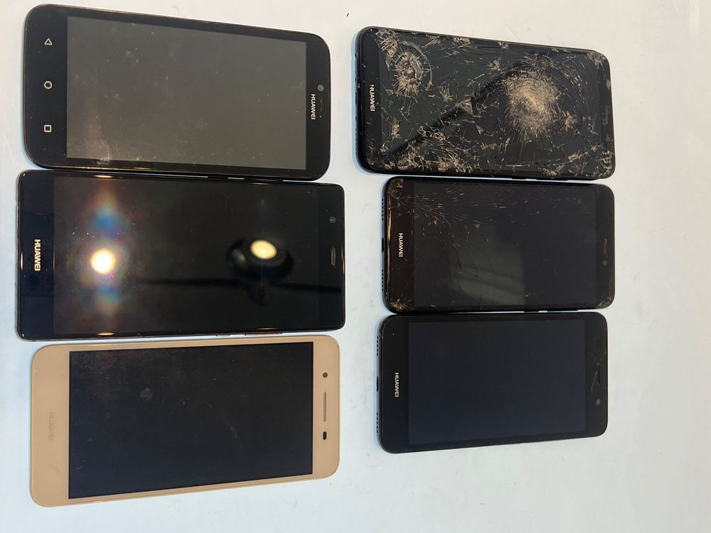 Natels de Huawei défectueux dès 1frs.- (Defekt) in Lausanne für CHF 1 ...