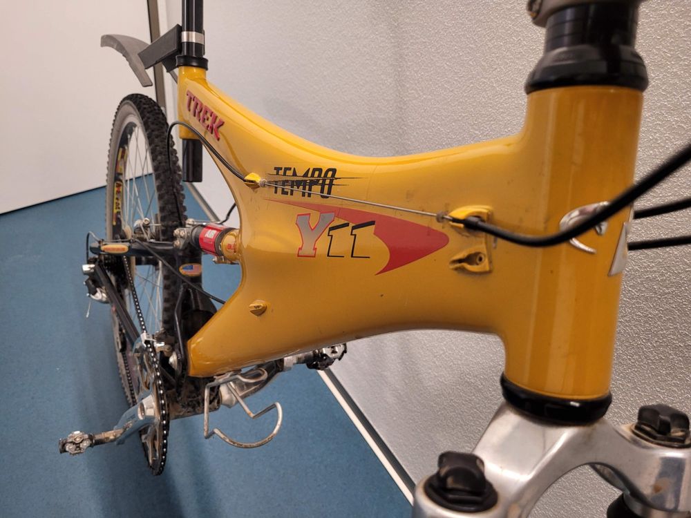 MTB Trek Tempo Y11 Carbon Vollgefedert mit RockShox | Kaufen auf Ricardo